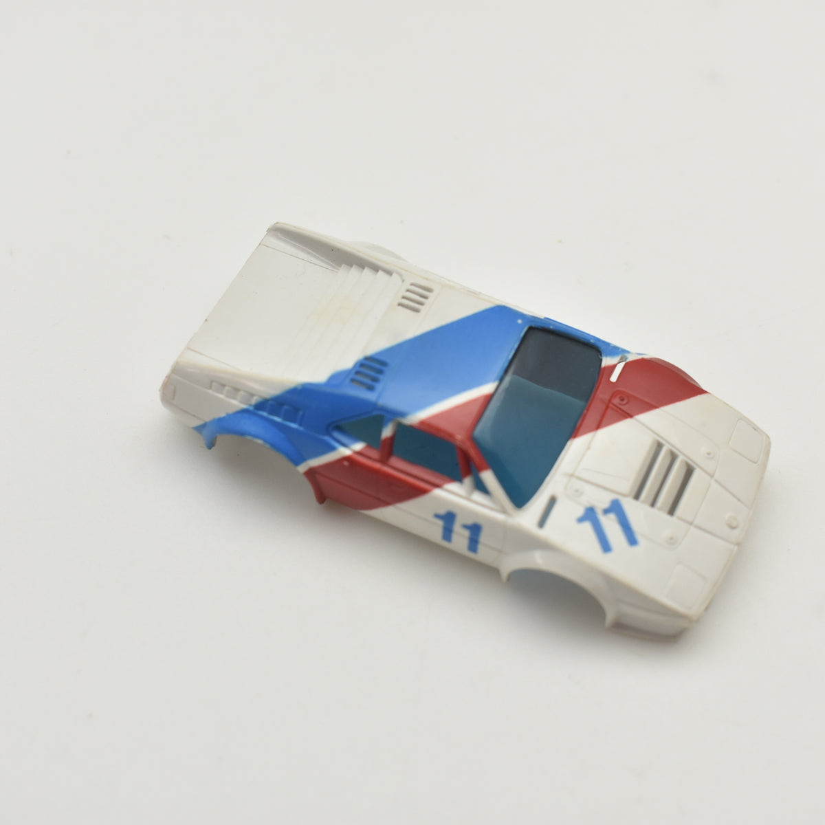 BMW (Beamer) #11 M1 Red White Blue Body | 11-1957-001 | Aurora / AFX ...